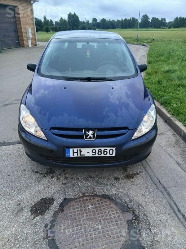 Zils Peugeot 307 2002 Kuldīga, ar dzinēja tilpumu 2.00 L un nobraukumu 473 tūkst. km par 800 €, foto 3 vietnē AUTOMOTO.COM.LV