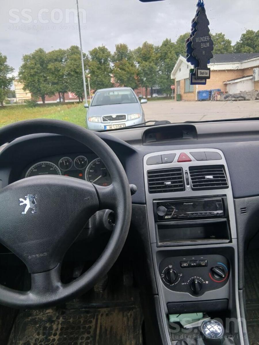 Zils Peugeot 307 2002 Kuldīga, ar dzinēja tilpumu 2.00 L un nobraukumu 473 tūkst. km par 800 €, foto 8 vietnē AUTOMOTO.COM.LV