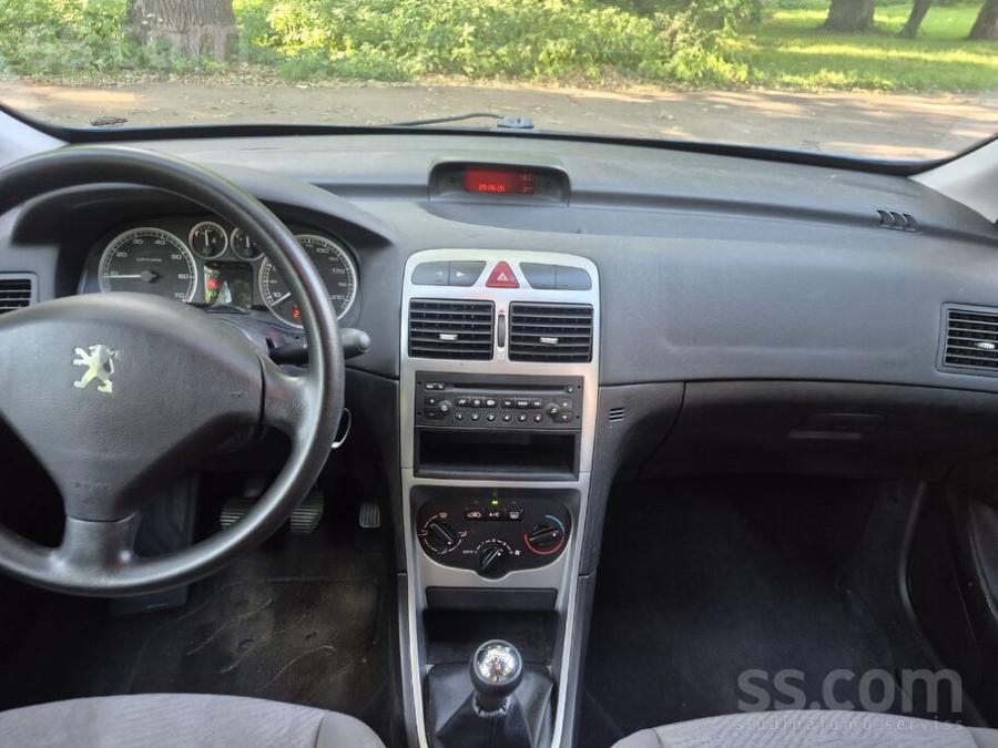 Zils Peugeot 307 2003 Rīga, ar dzinēja tilpumu 1.60 L un nobraukumu 250 tūkst. km par 1300 €, foto 18 vietnē AUTOMOTO.COM.LV