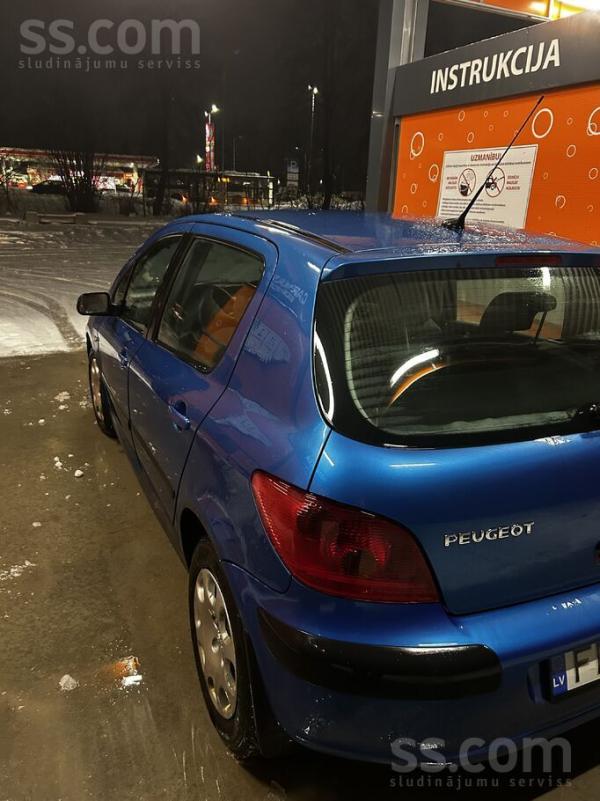Blue Peugeot 307 2004 in Jelgava, with an engine capacity of 1.60 L and mileage of 202 thousand km for 800 €, photo 4 on AUTOMOTO.COM.LV