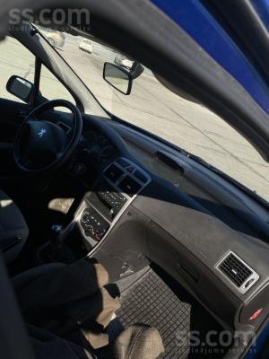 Zils Peugeot 307 2004 Rīga, ar dzinēja tilpumu 1.60 L un nobraukumu 152 tūkst. km par 800 €, foto 7 vietnē AUTOMOTO.COM.LV