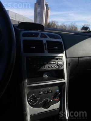 Zils Peugeot 307 2004 Rīga, ar dzinēja tilpumu 1.60 L un nobraukumu 152 tūkst. km par 800 €, foto 8 vietnē AUTOMOTO.COM.LV