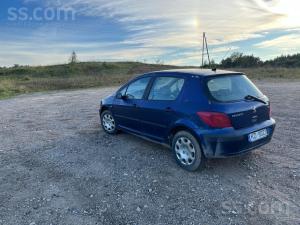 Blue Peugeot 307 2004 in Cesis, with an engine capacity of 1.60 L and mileage of 276 thousand km for 650 €, photo 3 on AUTOMOTO.COM.LV