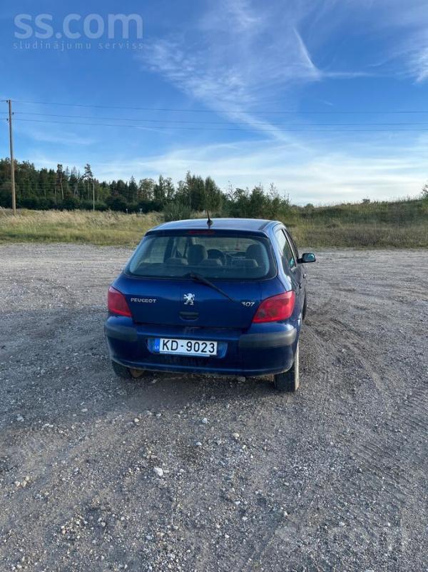 Blue Peugeot 307 2004 in Cesis, with an engine capacity of 1.60 L and mileage of 276 thousand km for 650 €, photo 5 on AUTOMOTO.COM.LV