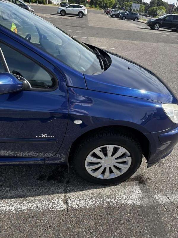 Blue Peugeot 307 2005 in Vilnius, with an engine capacity of 1.58 L and mileage of 257 thousand km for 500 €, photo 8 on AUTOMOTO.COM.LV
