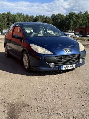 Zils Peugeot 307 2005 Rīga, ar dzinēja tilpumu 1.60 L un nobraukumu 307 tūkst. km par 770 €, foto 3 vietnē AUTOMOTO.COM.LV