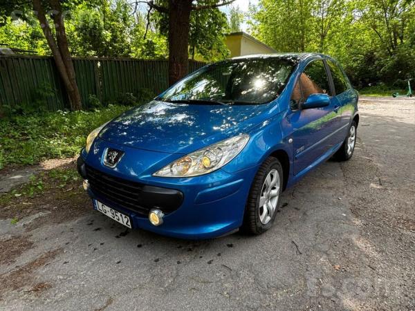 Zils Peugeot 307 2006 Rīga, ar dzinēja tilpumu 2.00 L un nobraukumu 267 tūkst. km par 1500 €, foto 1 vietnē AUTOMOTO.COM.LV