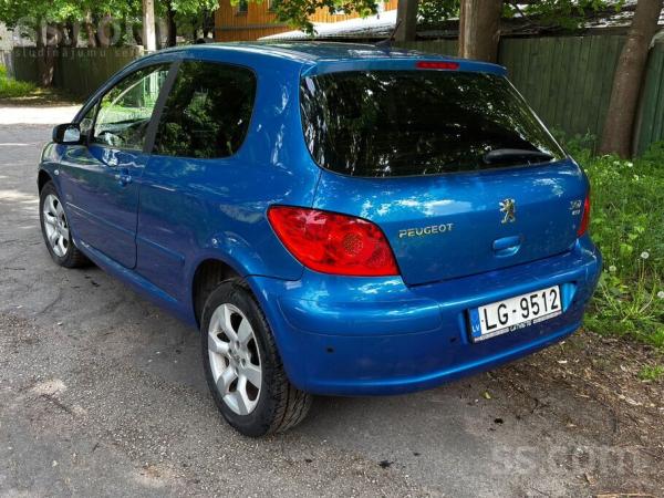 Zils Peugeot 307 2006 Rīga, ar dzinēja tilpumu 2.00 L un nobraukumu 267 tūkst. km par 1500 €, foto 5 vietnē AUTOMOTO.COM.LV