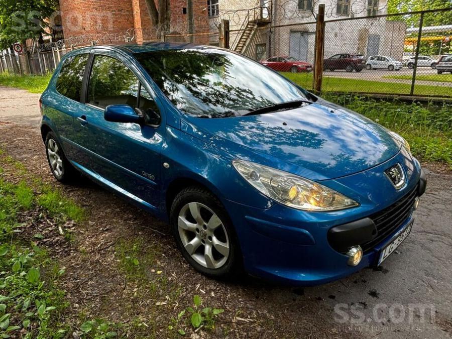 Zils Peugeot 307 2006 Rīga, ar dzinēja tilpumu 2.00 L un nobraukumu 267 tūkst. km par 1500 €, foto 8 vietnē AUTOMOTO.COM.LV