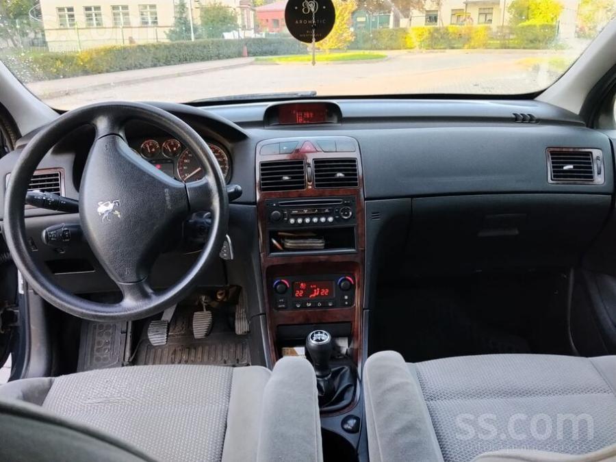 Zils Peugeot 307 2006 Kuldīga, ar dzinēja tilpumu 1.60 L un nobraukumu 294 tūkst. km par 1400 €, foto 11 vietnē AUTOMOTO.COM.LV