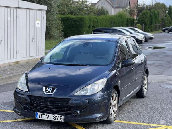 Peugeot 307 2007 in Klaipeda on AUTOMOTO.COM.LV Blue Peugeot 307 2007 in Klaipeda, with an engine capacity of 1.60 L and mileage of 53 thousand km for 600 €, photo 1 on AUTOMOTO.COM.LV