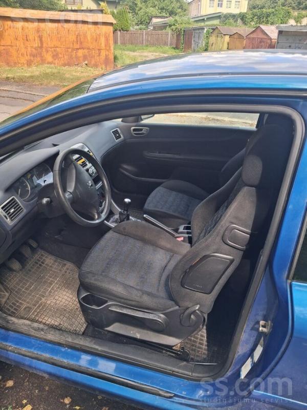 Blue Peugeot 307 2002 in Riga, with an engine capacity of 1.60 L and mileage of 235 thousand km for 900 €, photo 2 on AUTOMOTO.COM.LV
