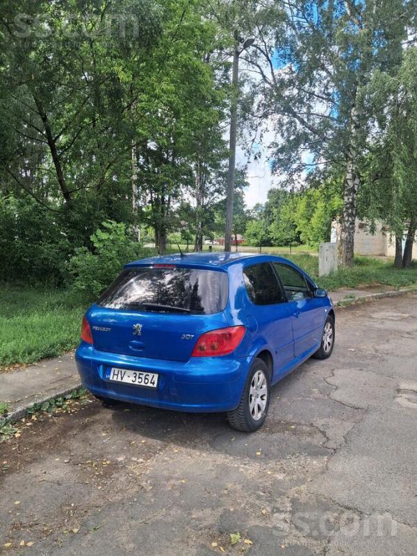 Blue Peugeot 307 2002 in Riga, with an engine capacity of 1.60 L and mileage of 235 thousand km for 900 €, photo 4 on AUTOMOTO.COM.LV