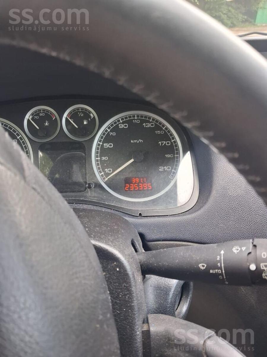 Синий Пежо 307 2002 в Рига, объемом двигателя 1.60 л и пробегом 235 тыс. км за 500 €, фото 7 на AUTOMOTO.COM.LV
