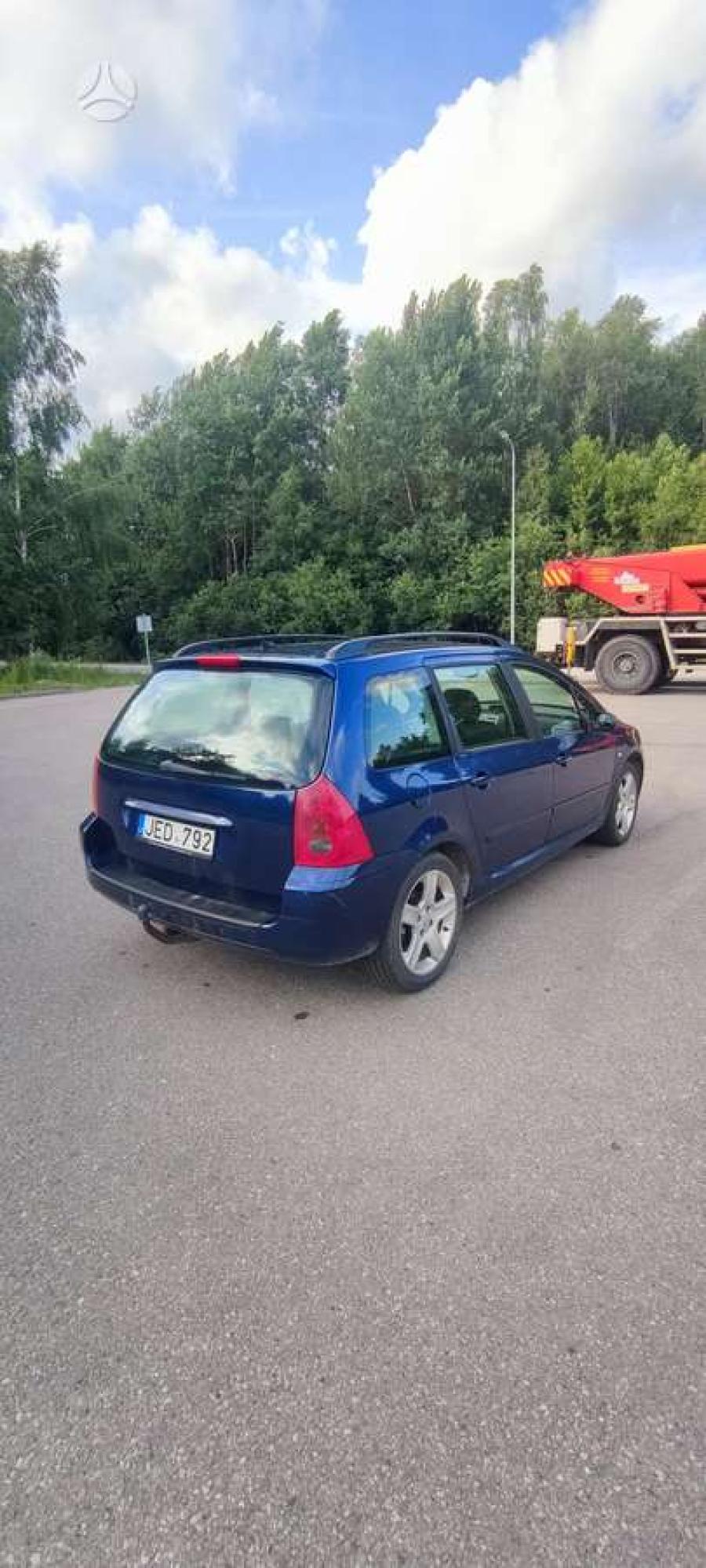 Zils Peugeot 307 2005 Viļņa, ar dzinēja tilpumu 2.00 L un nobraukumu 320 tūkst. km par 1000 €, foto 4 vietnē AUTOMOTO.COM.LV
