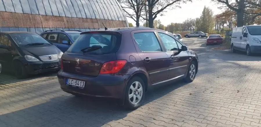 Brown Peugeot 307 2006 in Valmiera, with an engine capacity of 1.40 L and mileage of 382 thousand km for 1500 €, photo 4 on AUTOMOTO.COM.LV