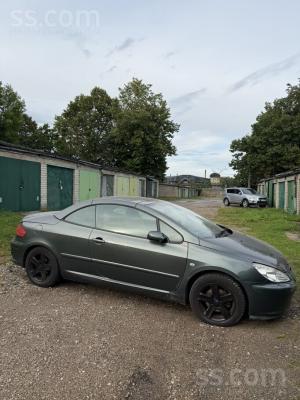 Green Peugeot 307 2003 in Riga, with an engine capacity of 2.00 L and mileage of 280 thousand km for 990 €, photo 4 on AUTOMOTO.COM.LV