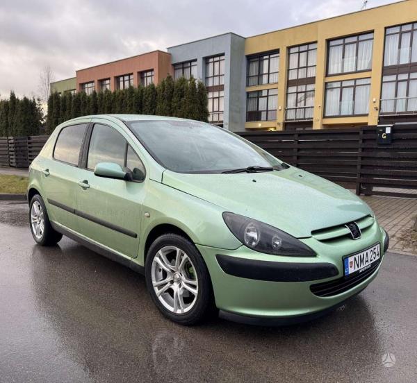 Green Peugeot 307 2002 in Vilnius, with an engine capacity of 1.60 L and mileage of 266 thousand km for 1500 €, photo 2 on AUTOMOTO.COM.LV