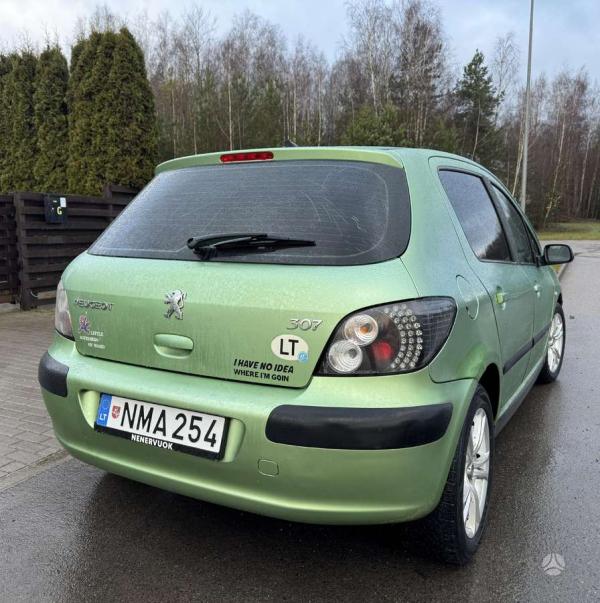 Green Peugeot 307 2002 in Vilnius, with an engine capacity of 1.60 L and mileage of 266 thousand km for 1500 €, photo 6 on AUTOMOTO.COM.LV