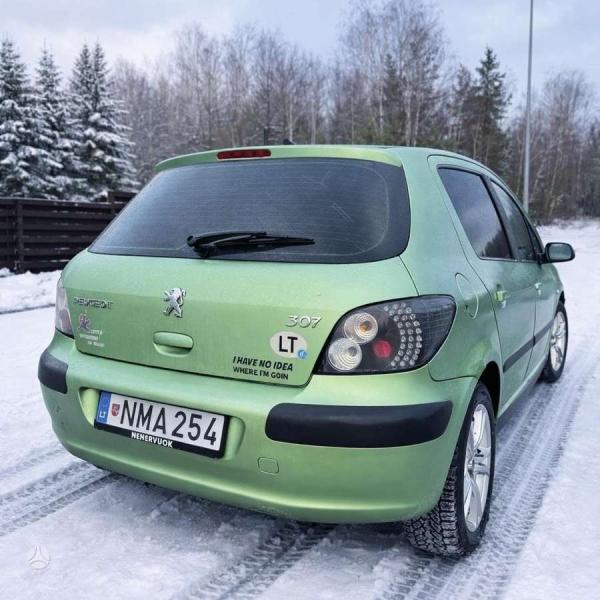Green Peugeot 307 2002 in Vilnius, with an engine capacity of 1.60 L and mileage of 266 thousand km for 1470 €, photo 6 on AUTOMOTO.COM.LV