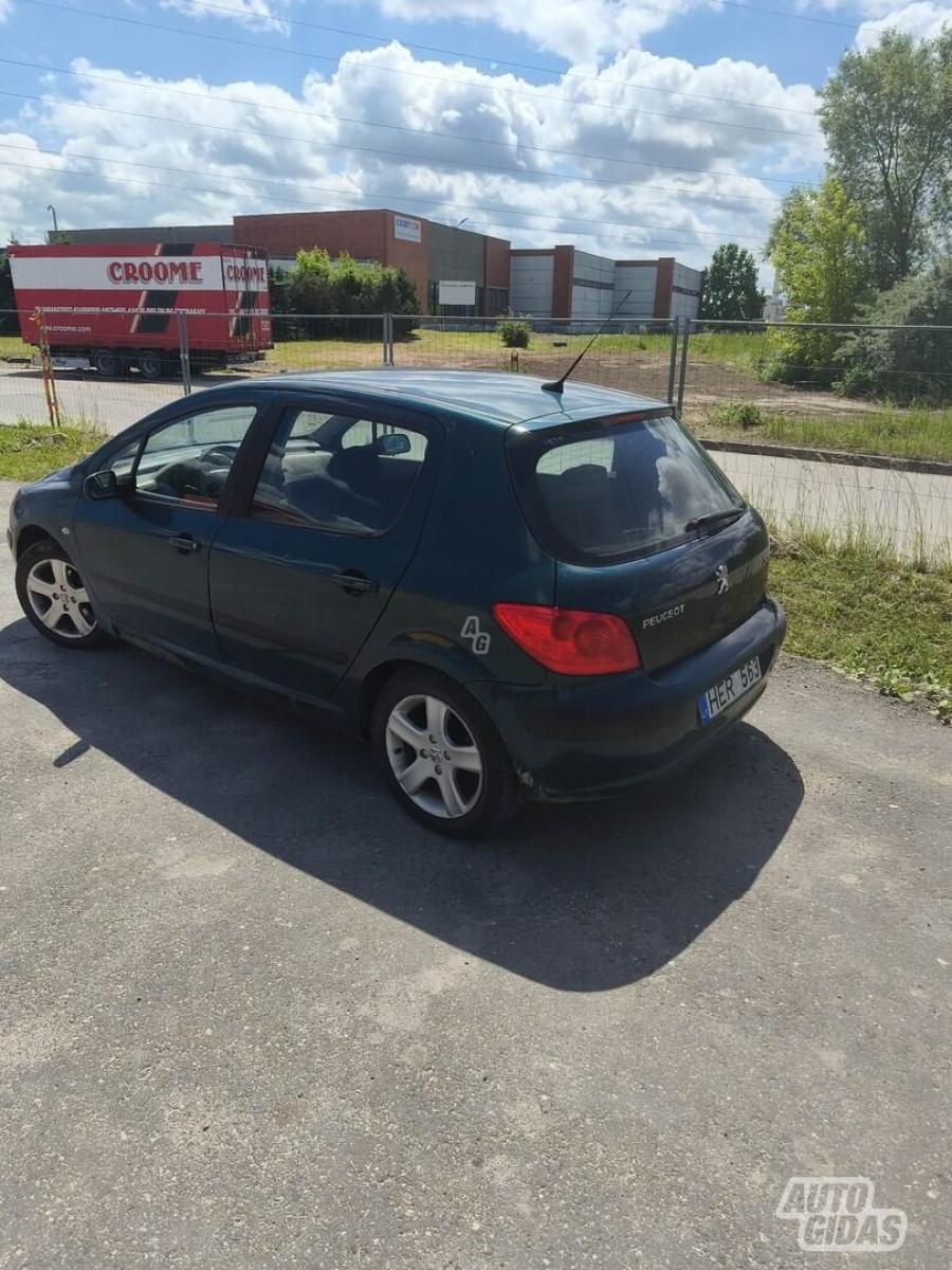 Green Peugeot 307 2002 in Kaunas, with an engine capacity of 2.00 L and mileage of 271 thousand km for 620 €, photo 3 on AUTOMOTO.COM.LV