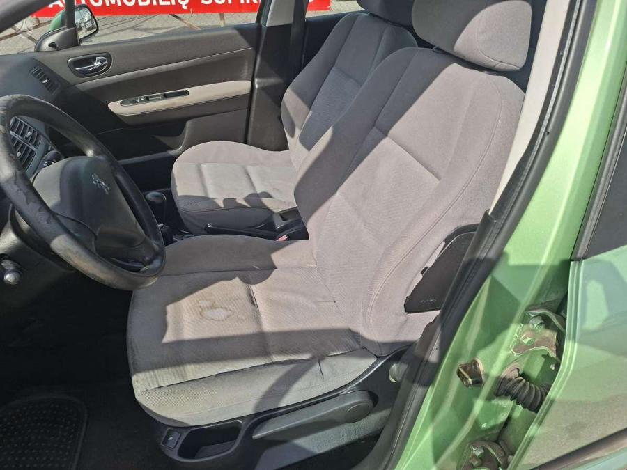 Zaļš Peugeot 307 2002 Plungė, ar dzinēja tilpumu 1.57 L un nobraukumu 359 tūkst. km par 1150 €, foto 13 vietnē AUTOMOTO.COM.LV