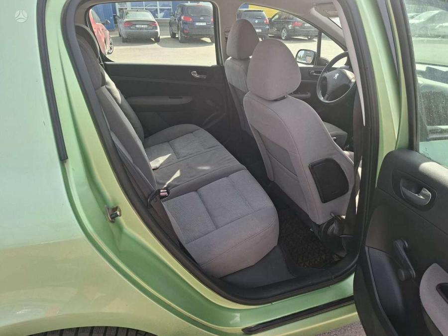 Zaļš Peugeot 307 2002 Plungė, ar dzinēja tilpumu 1.57 L un nobraukumu 359 tūkst. km par 1150 €, foto 16 vietnē AUTOMOTO.COM.LV