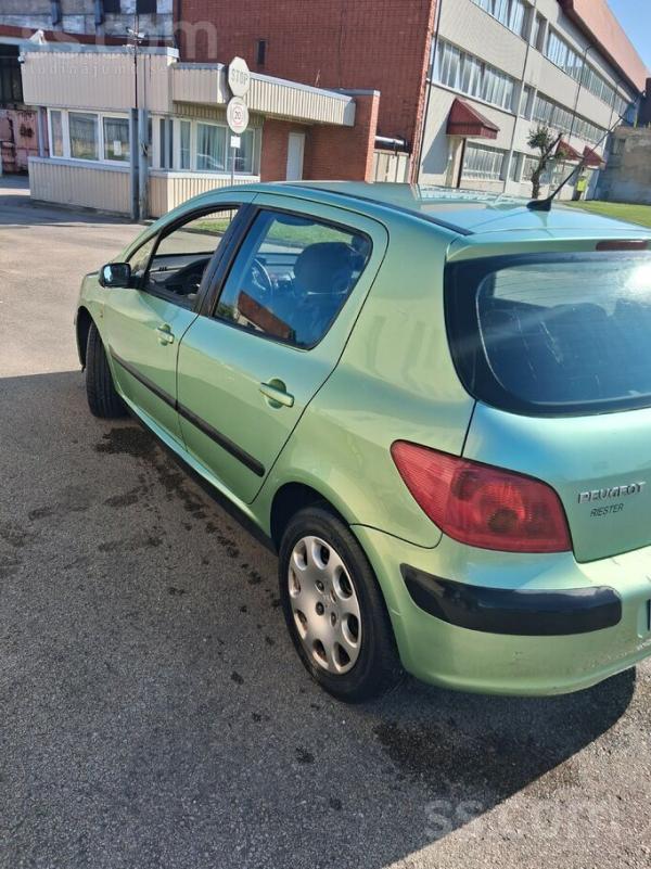 Zaļš Peugeot 307 2004 Liepāja, ar dzinēja tilpumu 1.60 L un nobraukumu 254 tūkst. km par 850 €, foto 1 vietnē AUTOMOTO.COM.LV