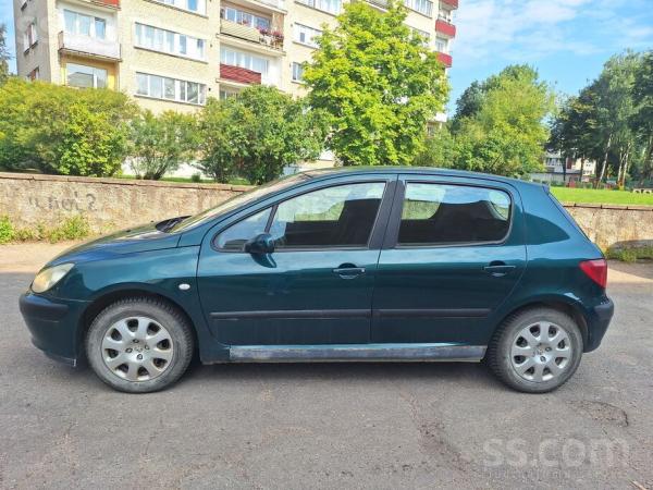 Пежо 307 2004 в Даугавпилс на AUTOMOTO.COM.LV Зеленый Пежо 307 2004 в Даугавпилс, объемом двигателя 1.60 л и пробегом 204 тыс. км за 1100 €, фото 4 на AUTOMOTO.COM.LV