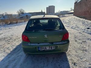 Zaļš Peugeot 307 2006 Šauļi, ar dzinēja tilpumu 1.60 L un nobraukumu 149 tūkst. km par 1750 €, foto 5 vietnē AUTOMOTO.COM.LV