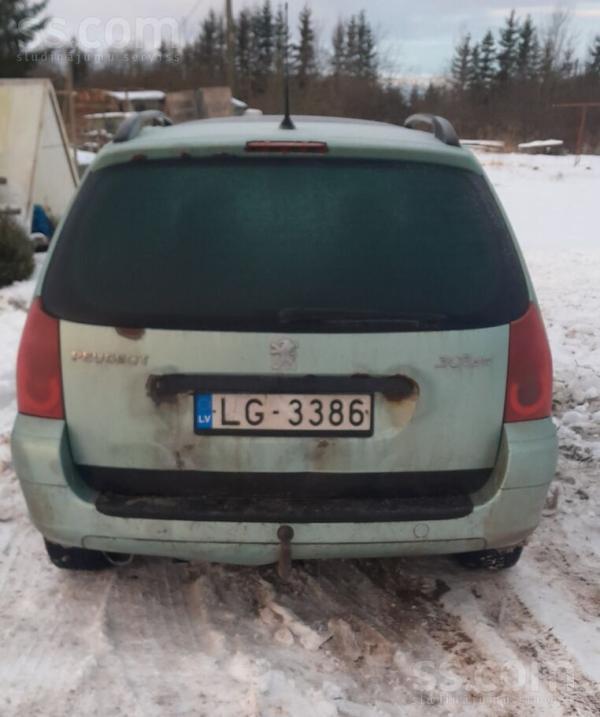 Green Peugeot 307 2003 in Talsi, with an engine capacity of 2.00 L and mileage of 400 thousand km for 250 €, photo 4 on AUTOMOTO.COM.LV