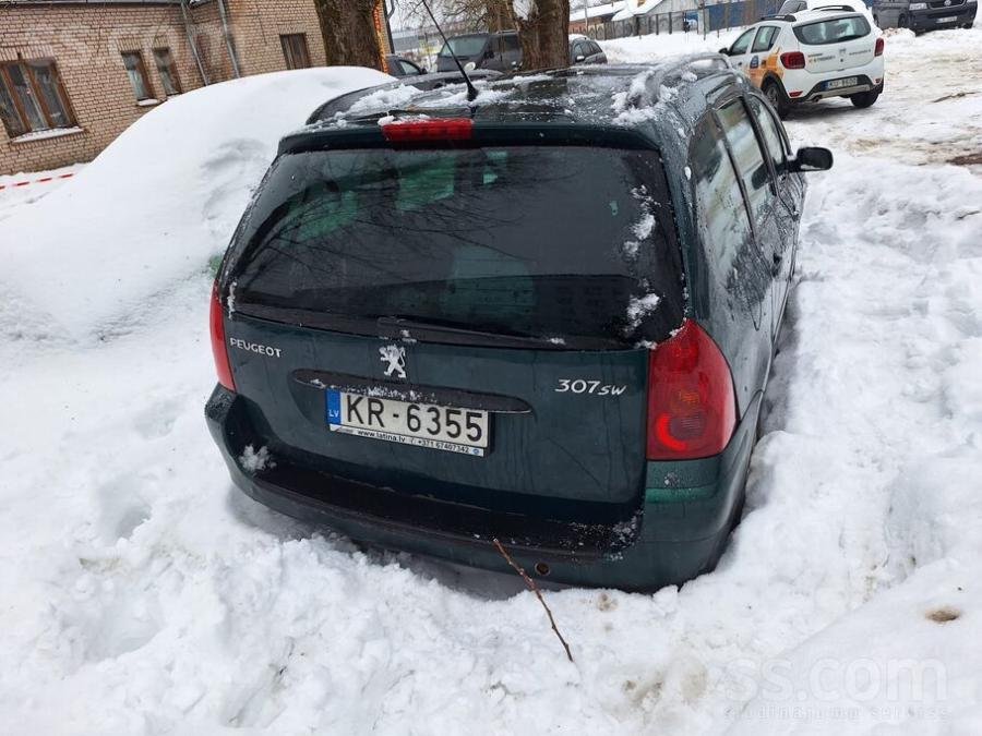 Zaļš Peugeot 307 2003 Daugavpils, ar dzinēja tilpumu 2.00 L un nobraukumu 300 tūkst. km par 1200 €, foto 1 vietnē AUTOMOTO.COM.LV