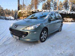 Green Peugeot 307 2005 in Riga, with an engine capacity of 1.60 L and mileage of 290 thousand km for 1450 €, photo 6 on AUTOMOTO.COM.LV