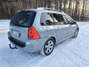 Green Peugeot 307 2005 in Riga, with an engine capacity of 1.60 L and mileage of 290 thousand km for 1450 €, photo 7 on AUTOMOTO.COM.LV