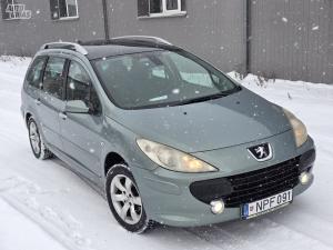 Green Peugeot 307 2006 in Ukmerge, with an engine capacity of 1.60 L and mileage of 302 thousand km for 950 €, photo 2 on AUTOMOTO.COM.LV