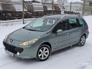 Green Peugeot 307 2006 in Ukmerge, with an engine capacity of 1.60 L and mileage of 302 thousand km for 950 €, photo 5 on AUTOMOTO.COM.LV