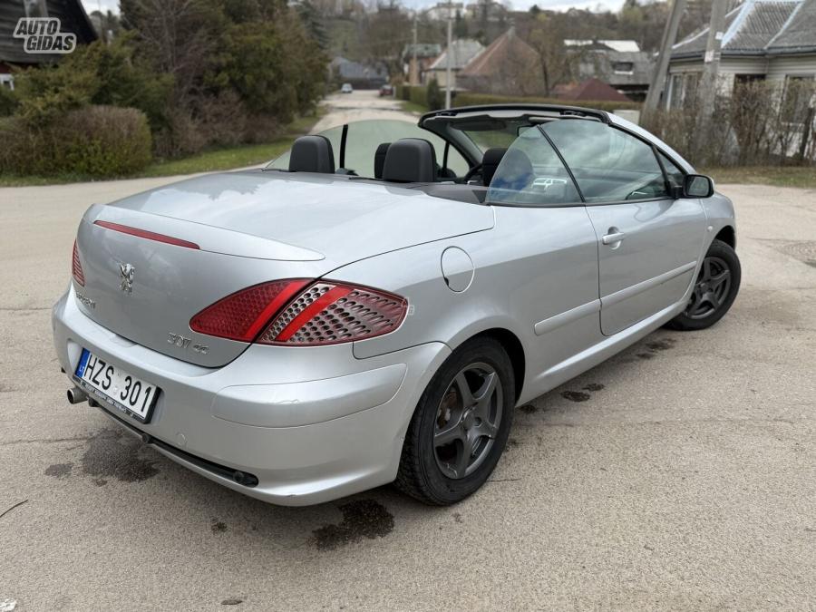 Grey Peugeot 307 2003 in Kaunas, with an engine capacity of 2.00 L and mileage of 236 thousand km for 1950 €, photo 4 on AUTOMOTO.COM.LV