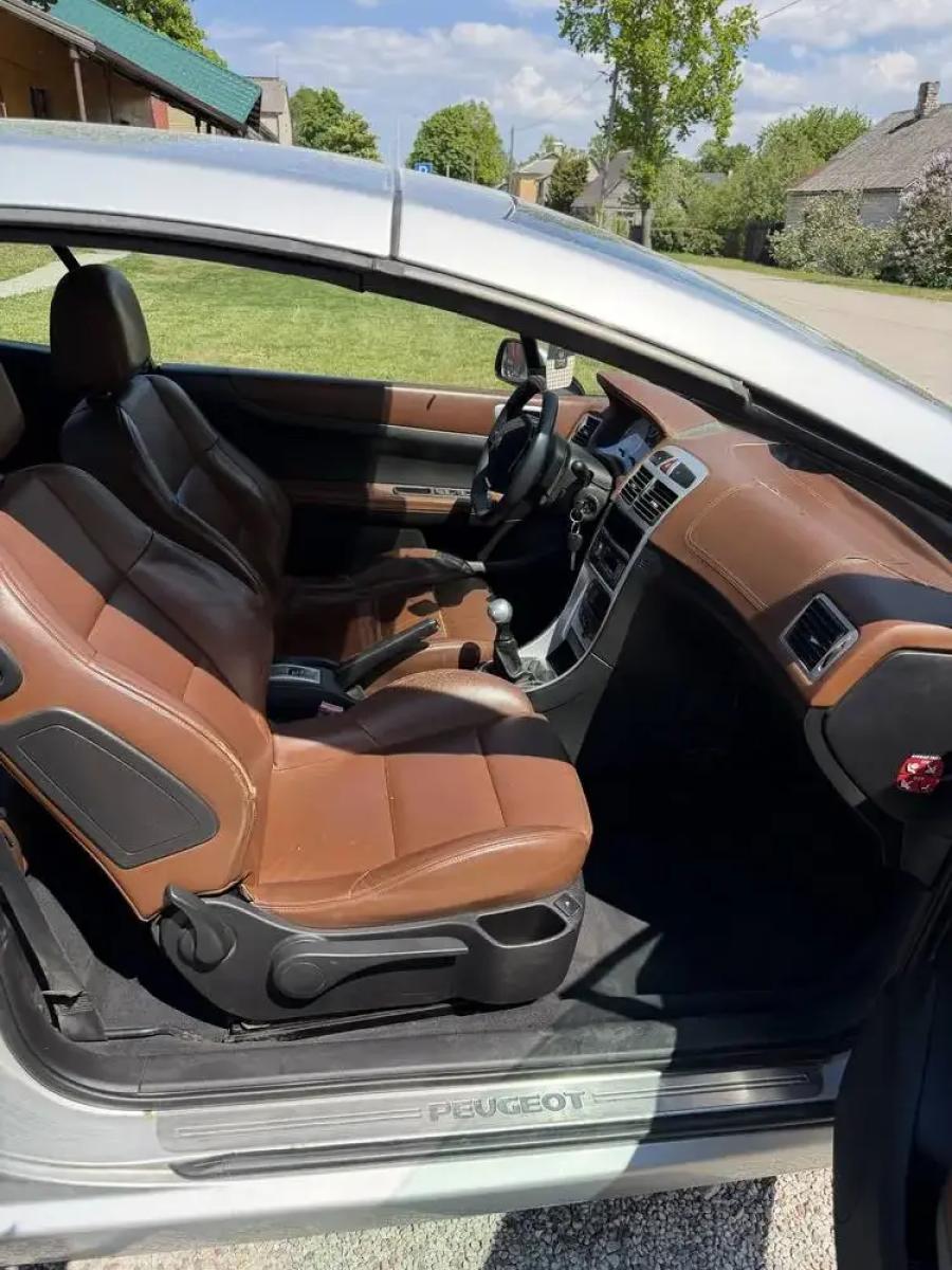 Grey Peugeot 307 2004 in Ventspils, with an engine capacity of 2.00 L and mileage of 236 thousand km for 1690 €, photo 15 on AUTOMOTO.COM.LV
