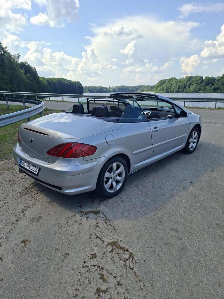 Pelēks Peugeot 307 2004 Jurbarkas, ar dzinēja tilpumu 2.00 L un nobraukumu 141 tūkst. km par 2700 €, foto 1 vietnē AUTOMOTO.COM.LV