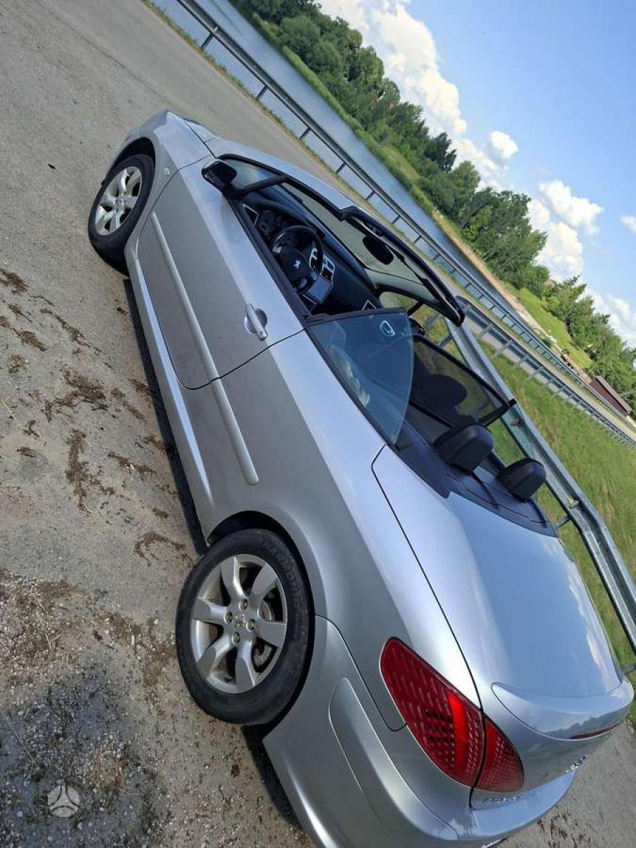 Pelēks Peugeot 307 2004 Jurbarkas, ar dzinēja tilpumu 2.00 L un nobraukumu 141 tūkst. km par 2700 €, foto 3 vietnē AUTOMOTO.COM.LV