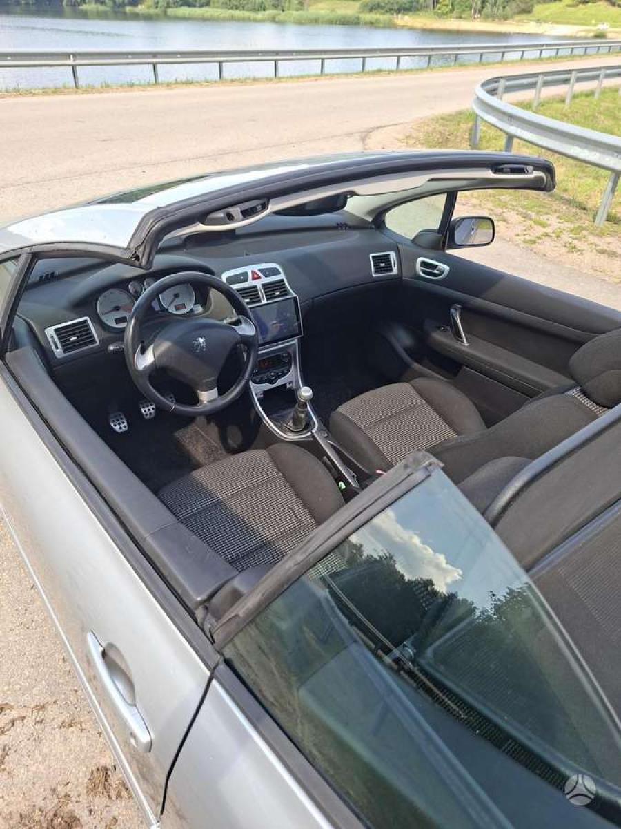 Pelēks Peugeot 307 2004 Jurbarkas, ar dzinēja tilpumu 2.00 L un nobraukumu 141 tūkst. km par 2700 €, foto 10 vietnē AUTOMOTO.COM.LV