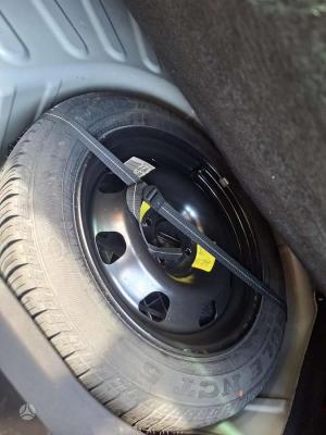 Pelēks Peugeot 307 2004 Jurbarkas, ar dzinēja tilpumu 2.00 L un nobraukumu 141 tūkst. km par 2700 €, foto 14 vietnē AUTOMOTO.COM.LV