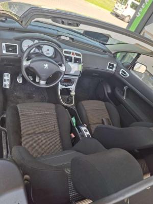 Pelēks Peugeot 307 2004 Jurbarkas, ar dzinēja tilpumu 2.00 L un nobraukumu 141 tūkst. km par 2700 €, foto 16 vietnē AUTOMOTO.COM.LV