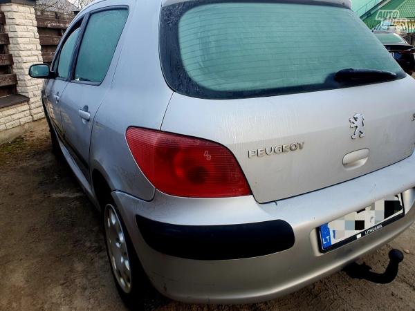 Pelēks Peugeot 307 2001 Viļņa, ar dzinēja tilpumu 1.60 L un nobraukumu 370 tūkst. km par 850 €, foto 4 vietnē AUTOMOTO.COM.LV