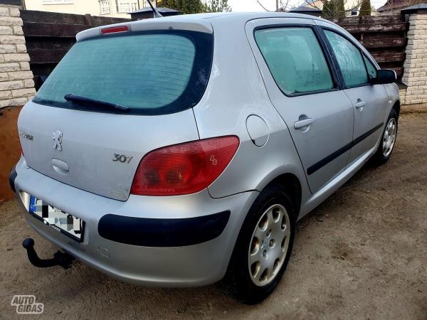 Pelēks Peugeot 307 2001 Viļņa, ar dzinēja tilpumu 1.60 L un nobraukumu 370 tūkst. km par 850 €, foto 5 vietnē AUTOMOTO.COM.LV