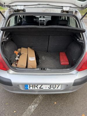Pelēks Peugeot 307 2001 Jurbarkas, ar dzinēja tilpumu 2.00 L un nobraukumu 252 tūkst. km par 480 €, foto 10 vietnē AUTOMOTO.COM.LV
