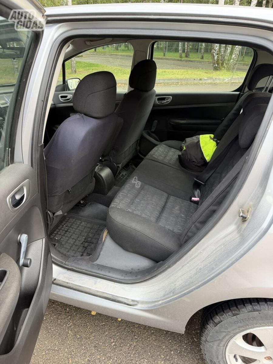 Pelēks Peugeot 307 2001 Jurbarkas, ar dzinēja tilpumu 2.00 L un nobraukumu 252 tūkst. km par 480 €, foto 14 vietnē AUTOMOTO.COM.LV