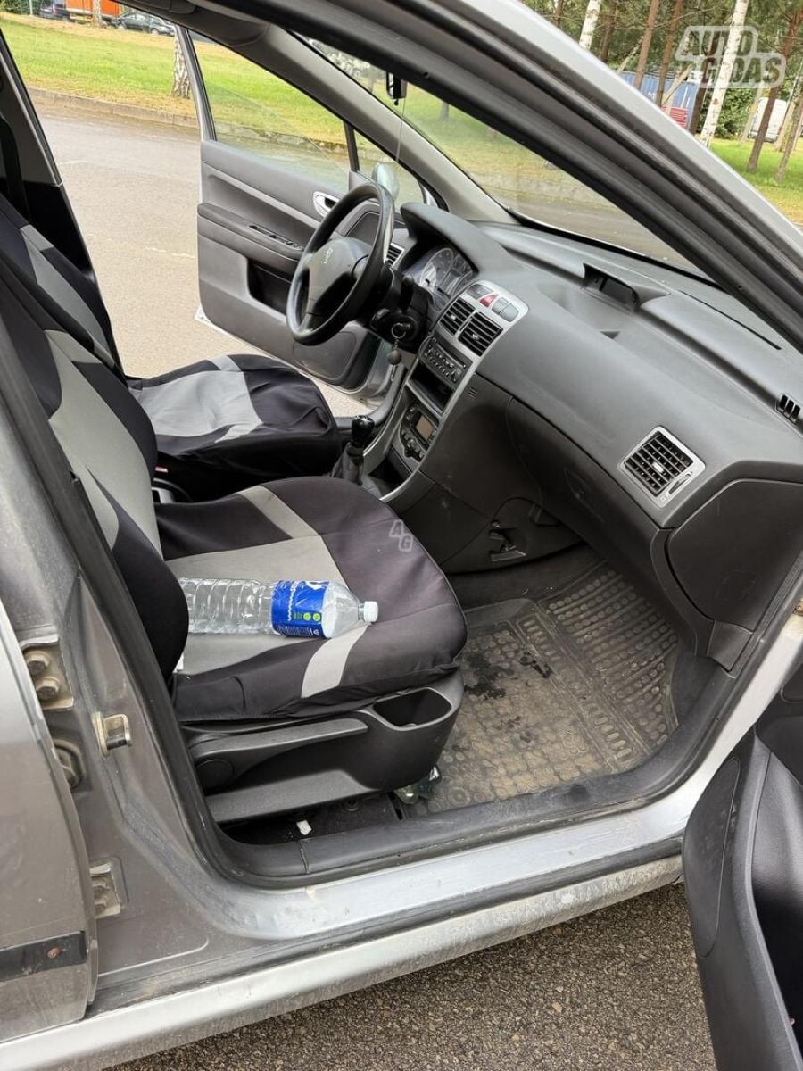 Pelēks Peugeot 307 2001 Jurbarkas, ar dzinēja tilpumu 2.00 L un nobraukumu 252 tūkst. km par 480 €, foto 16 vietnē AUTOMOTO.COM.LV