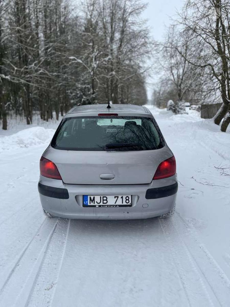 Серый Пежо 307 2003 в Пасвалис, объемом двигателя 2.00 л и пробегом 280 тыс. км за 650 €, фото 4 на AUTOMOTO.COM.LV