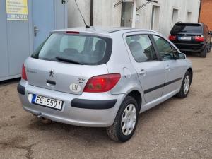 Pelēks Peugeot 307 2003 Rīga, ar dzinēja tilpumu 1.40 L un nobraukumu 296 tūkst. km par 1100 €, foto 4 vietnē AUTOMOTO.COM.LV